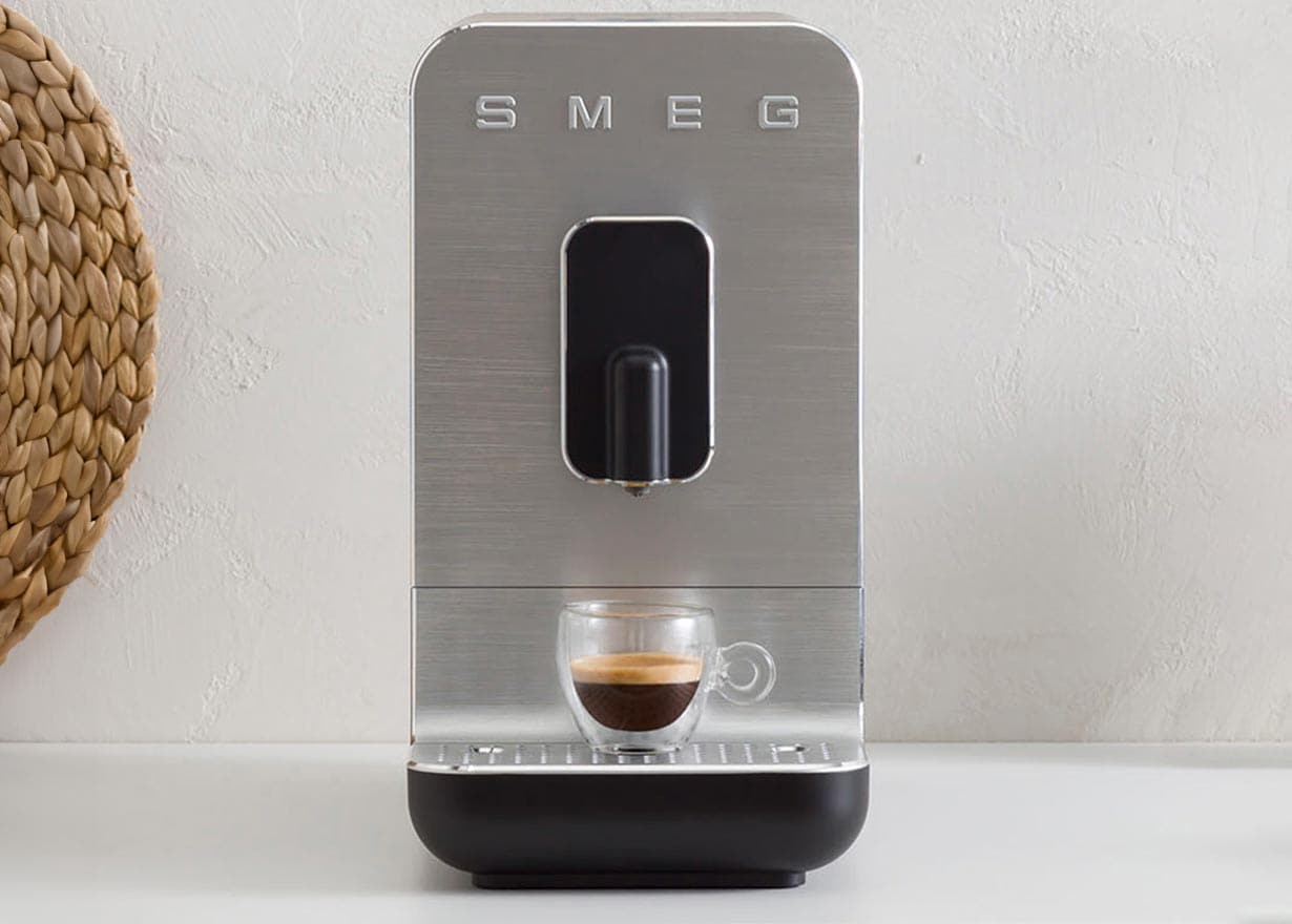 Machine à café en grains SMEG® | Carte Noire